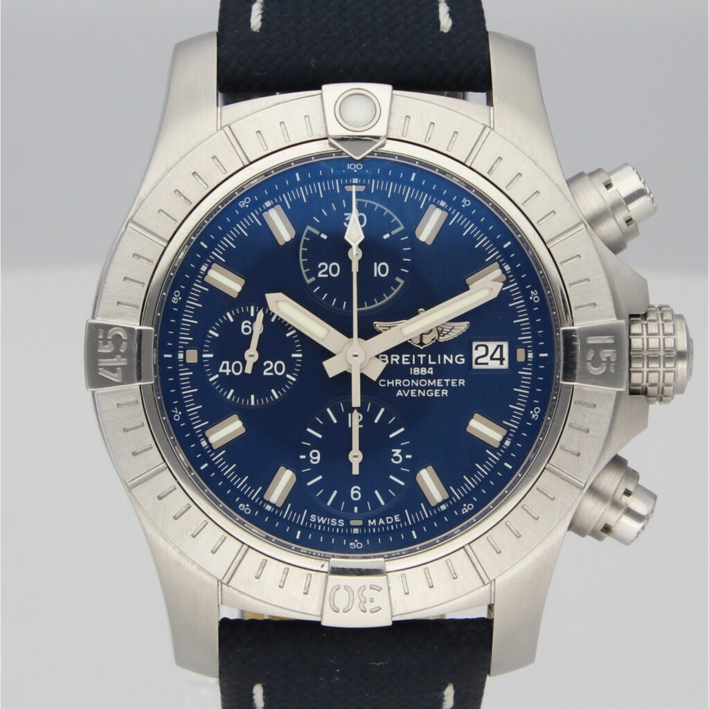 Breitling Avenger 43 Chronograph (ref. A13385) - Watch24Online